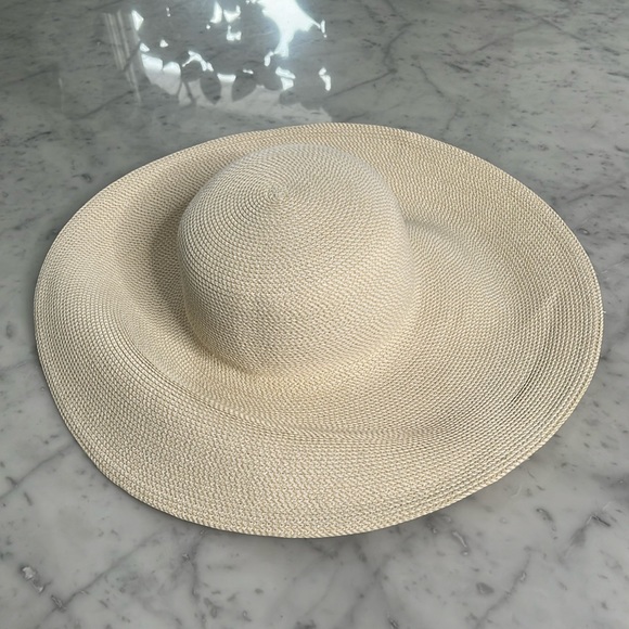 Helen Kaminski | Accessories | Eric Javits New York Raffia Large Floppy ...